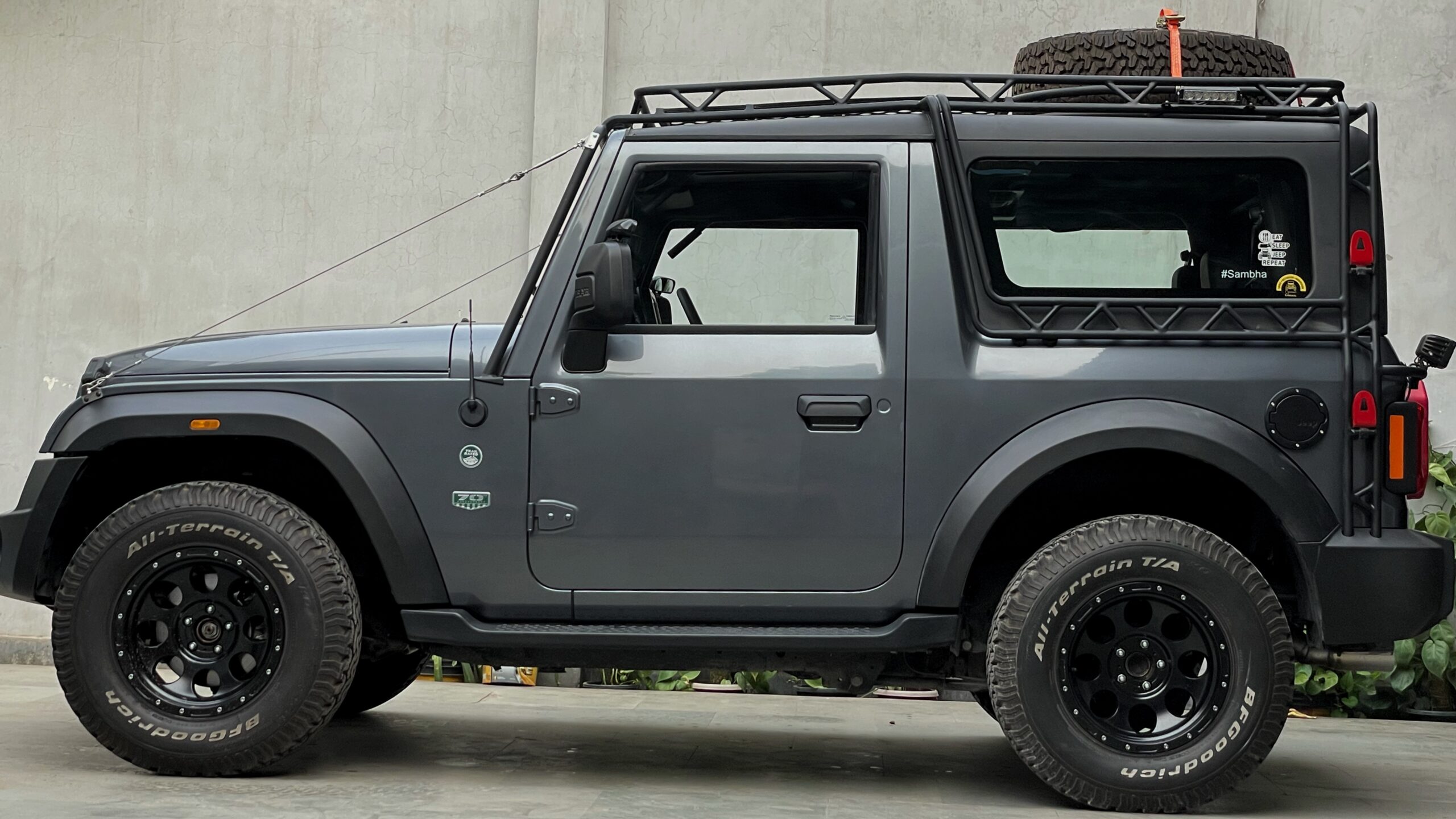 MAHINDRA THAR OVERLAND ROOFRACKS - Classic Noida